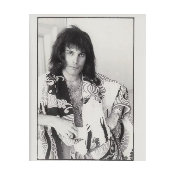 約20.3x25.4cmのサイズの写真です。直輸入品です。プリント紙はコダック、もしくはフジカラーです。