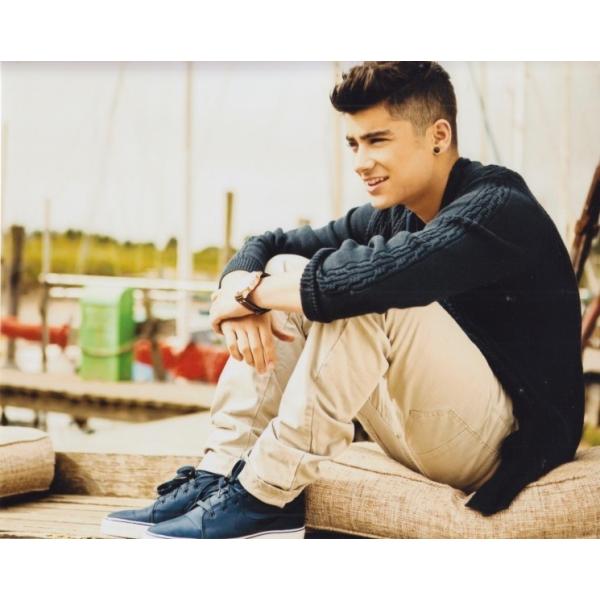 約20.3x25.4cmのサイズの写真です。直輸入品です。プリント紙はコダック、もしくはフジカラーです。