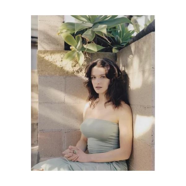 約20.3x25.4cmのサイズの写真です。直輸入品です。プリント紙はコダック、もしくはフジカラーです。