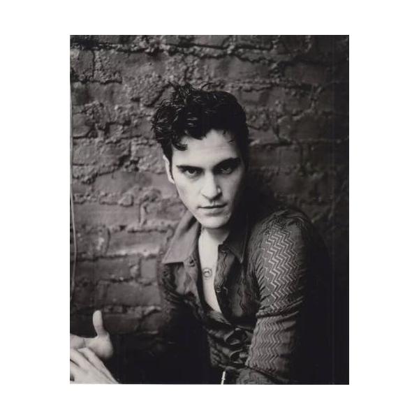 約20.3x25.4cmのサイズの写真です。直輸入品です。プリント紙はコダック、もしくはフジカラーです。