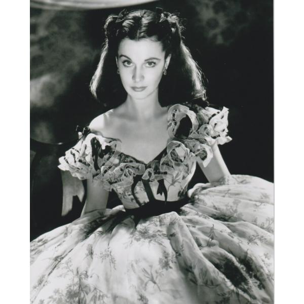 約20.3x25.4cmのサイズの写真です。直輸入品です。プリント紙はコダック、もしくはフジカラーです。