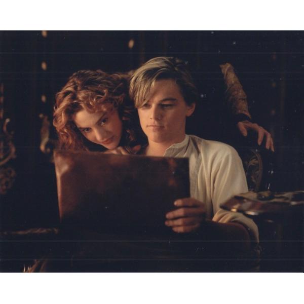 約20.3x25.4cmのサイズの写真です。直輸入品です。プリント紙はコダック、もしくはフジカラーです。