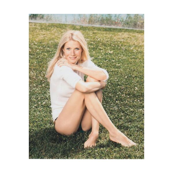 約20.3x25.4cmのサイズの写真です。直輸入品です。プリント紙はコダック、もしくはフジカラーです。