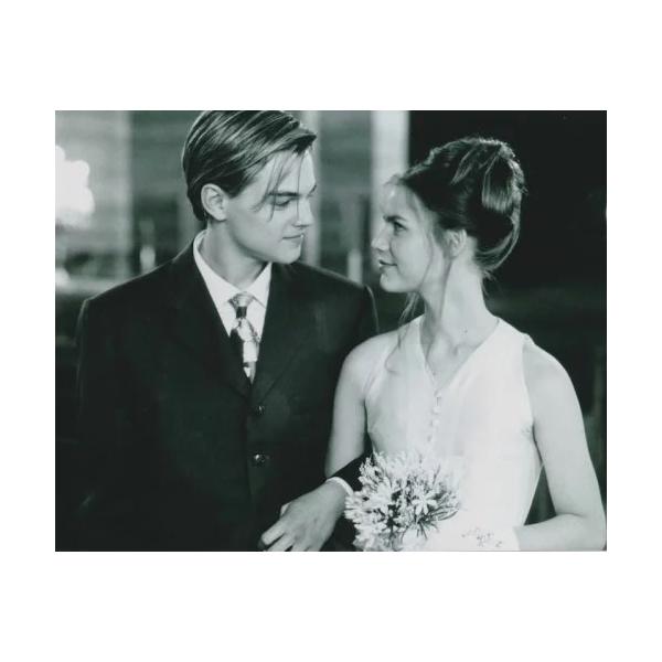 約20.3x25.4cmのサイズの写真です。直輸入品です。プリント紙はコダック、もしくはフジカラーです。