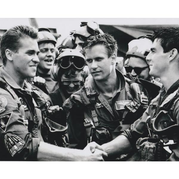 この商品は、8x10インチ（約20.3x25.4cm）の輸入写真です。フジカラー製の高品質な写真用紙を使用しています。コレクションやインテリアとしても最適です。発送時には防水対策の上、発送時には定形外封筒にダンボール板を写真に重ねて入れてい...