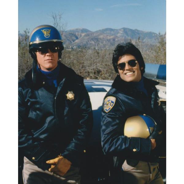 約20.3x25.4cmのサイズの写真です。直輸入品です。プリント紙はコダック、もしくはフジカラーです。