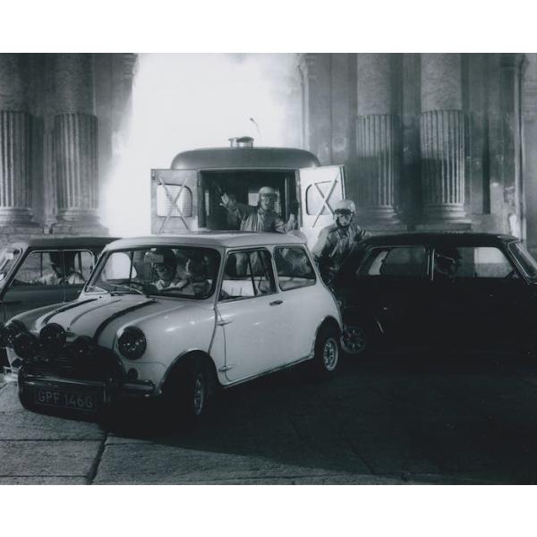 約20.3x25.4cmのサイズの写真です。直輸入品です。プリント紙はコダック、もしくはフジカラーです。