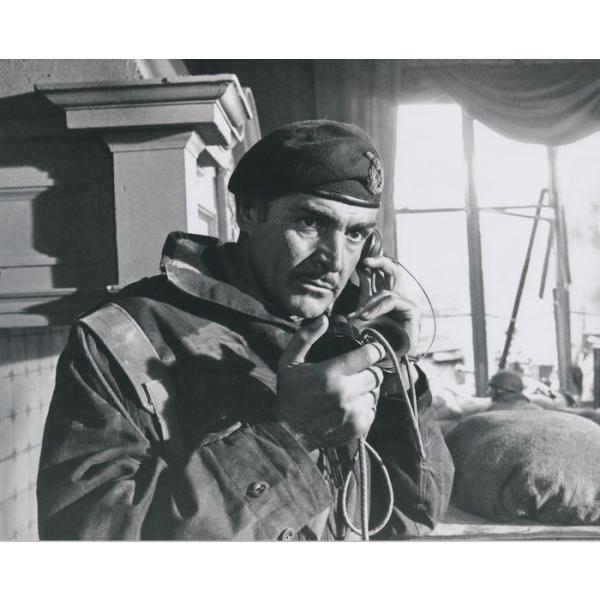 約20.3x25.4cmのサイズの写真です。直輸入品です。プリント紙はコダック、もしくはフジカラーです。