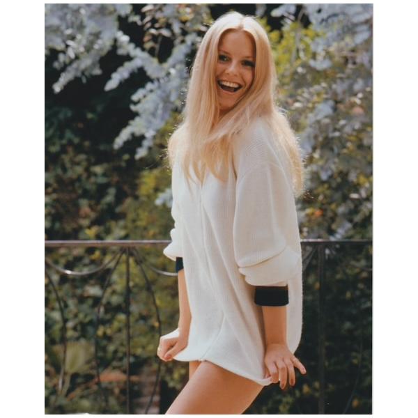 約20.3x25.4cmのサイズの写真です。直輸入品です。プリント紙はコダック、もしくはフジカラーです。