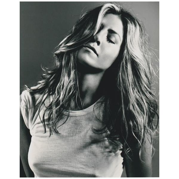 約20.3x25.4cmのサイズの写真です。直輸入品です。プリント紙はコダック、もしくはフジカラーです。