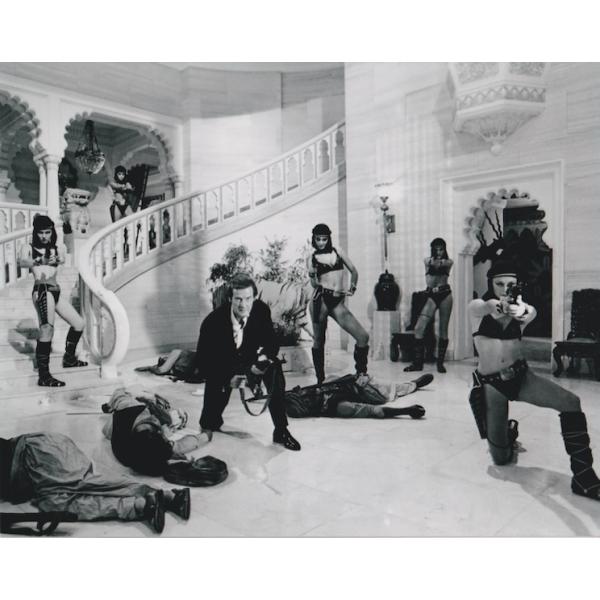 約20.3x25.4cmのサイズの写真です。直輸入品です。プリント紙はコダック、もしくはフジカラーです。