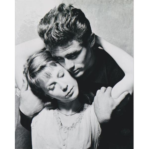 約20.3x25.4cmのサイズの写真です。直輸入品です。プリント紙はコダック、もしくはフジカラーです。