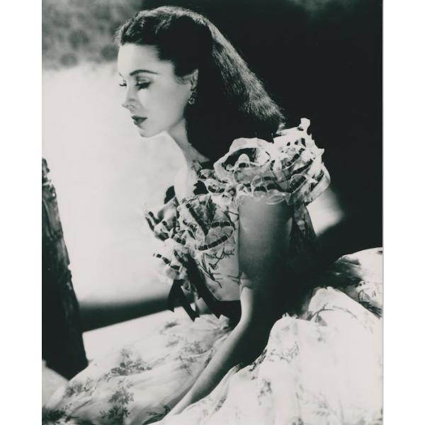 約20.3x25.4cmのサイズの写真です。直輸入品です。プリント紙はコダック、もしくはフジカラーです。