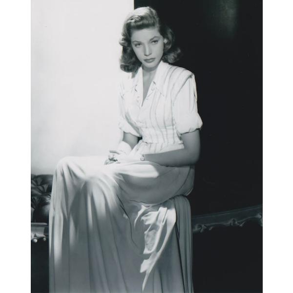 約20.3x25.4cmのサイズの写真です。直輸入品です。プリント紙はコダック、もしくはフジカラーです。