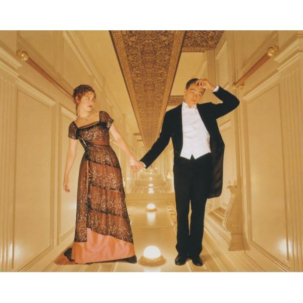 約20.3x25.4cmのサイズの写真です。直輸入品です。プリント紙はコダック、もしくはフジカラーです。