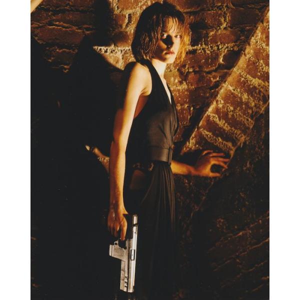 約20.3x25.4cmのサイズの写真です。直輸入品です。プリント紙はコダック、もしくはフジカラーです。