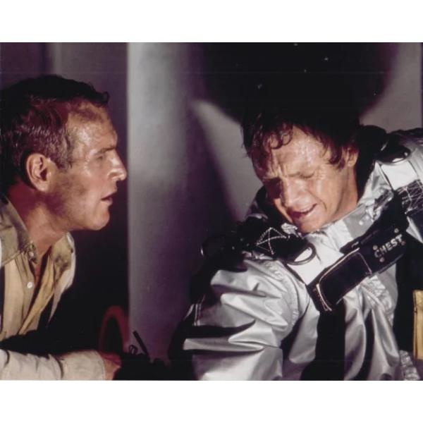 約20.3x25.4cmのサイズの写真です。直輸入品です。プリント紙はコダック、もしくはフジカラーです。