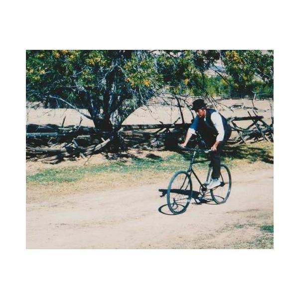 約20.3x25.4cmのサイズの写真です。直輸入品です。プリント紙はコダック、もしくはフジカラーです。