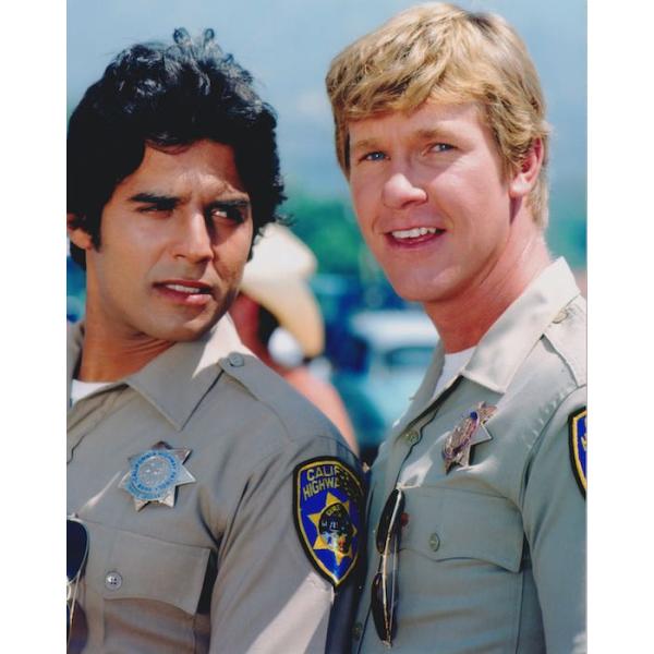 約20.3x25.4cmのサイズの写真です。輸入品です。プリント紙はコダック、もしくはフジカラーです。