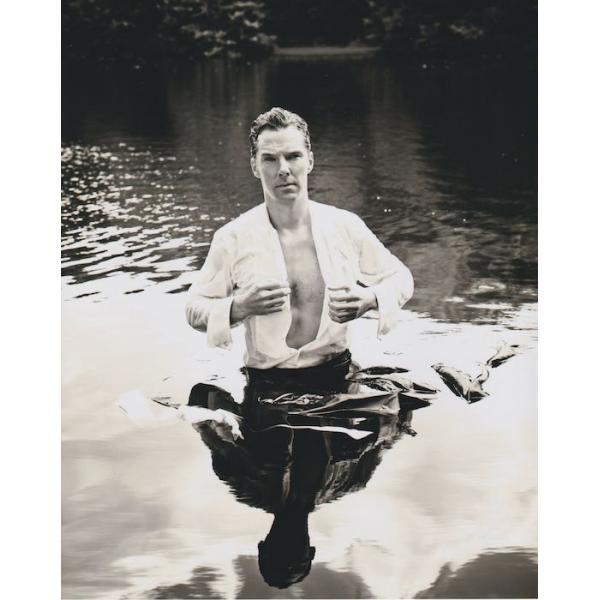 約20.3x25.4cmのサイズの写真です。直輸入品です。プリント紙はコダック、もしくはフジカラーです。