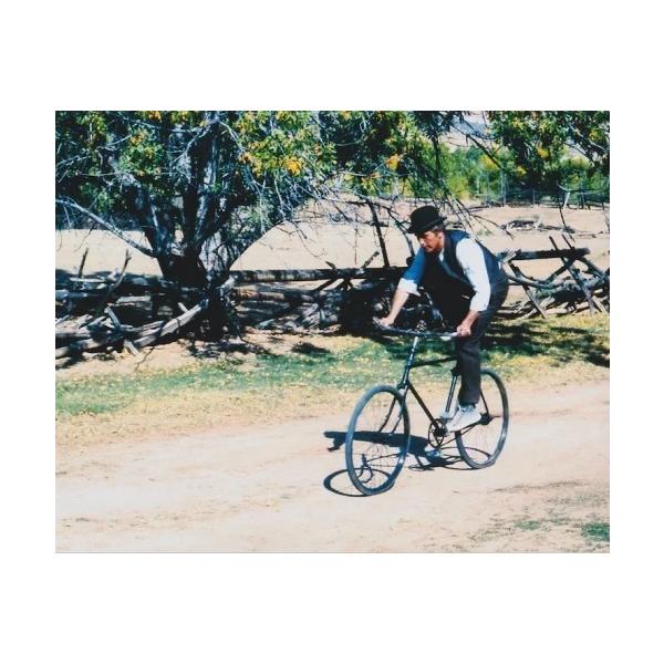 約20.3x25.4cmのサイズの写真です。直輸入品です。プリント紙はコダック、もしくはフジカラーです。