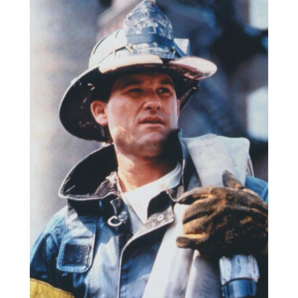 約20.3x25.4cmのサイズの写真です。直輸入品です。プリント紙はコダック、もしくはフジカラーです。