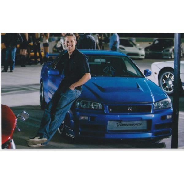 輸入品です。カードサイズで約8.5 x 5.4cmです。フジカラーの写真プリント紙です。