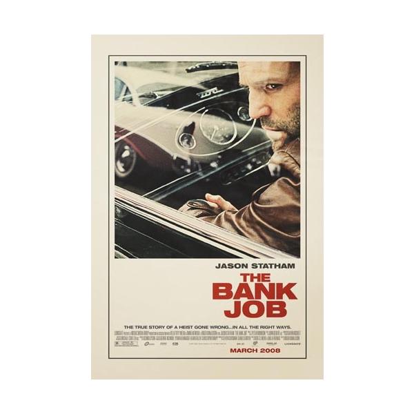 約43.5x28cmの小ぶりなサイズのポスターです。