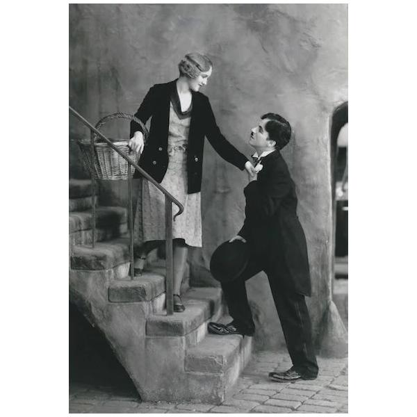 約30.4x20.2cmのほぼA4サイズのポスターです。フジの写真プリント紙に印刷されています。輸入品です。