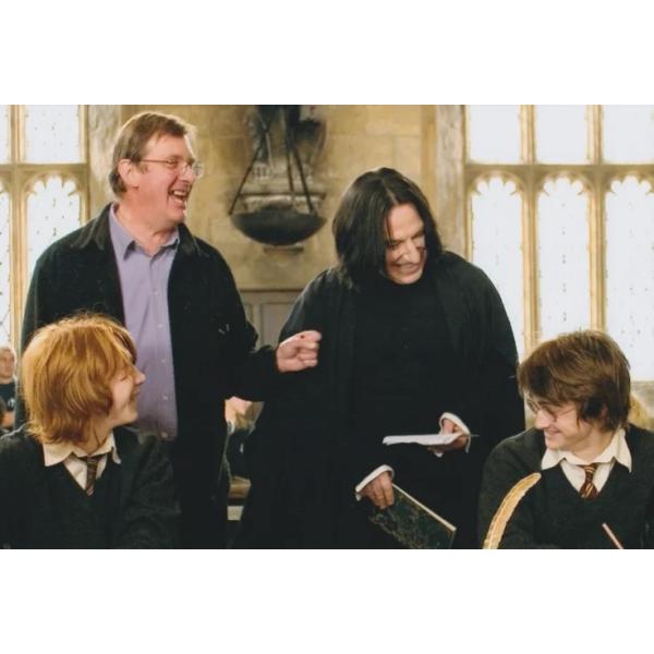 約30.4x20.2cmのほぼA4サイズのポスターです。フジの写真プリント紙に印刷されています。輸入品です。