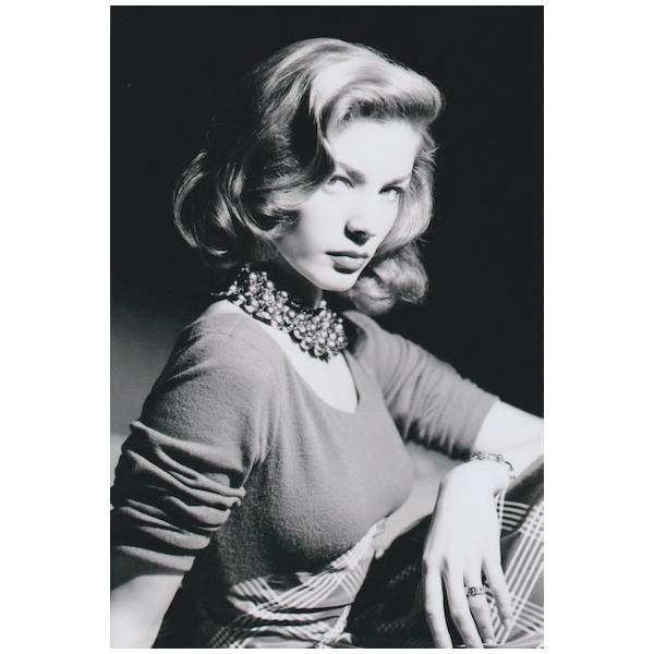 サイズにご注意ください。はがきサイズの写真です。(約15.8 x10.1cm)輸入品です。プリント紙はコダック、もしくはフジカラーです。