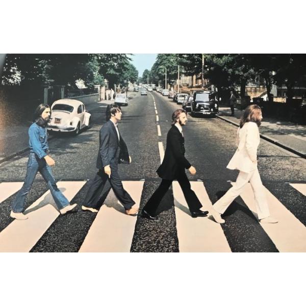 約30.4x20.2cmのほぼA4サイズのポスターです。フジの写真プリント紙に印刷されています。輸入品です。