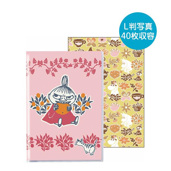 表紙の柄はリバーシブルなので裏返せば、また素敵！！パックン式ポケットアルバム●大人かわいいムーミンキャラクターをあしらったリバーシブルアルバム。●色んなテイストのデザイン表紙をご用意。●写真を美しく見せる高透明ポケット採用。●高透明表紙全面...