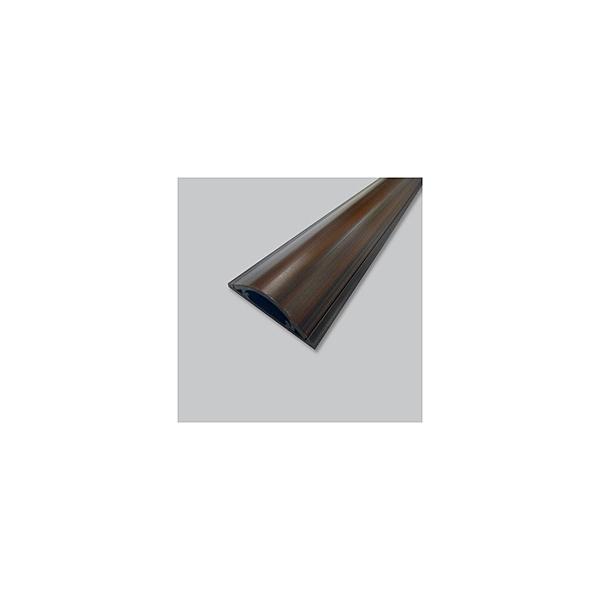 木目調になじむシタン色でシックな配線に。