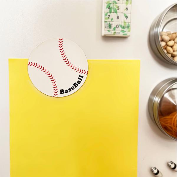 〜商品仕様〜野球ボールサイズ　直径　約９センチ円形のコイン型マグネット野球ボール柄　１つ〜商品説明〜可愛いくて便利な野球ボールマグネットありそうでなかった野球ボール柄。見るだけでも嬉しくなっちゃうけれど、いろんな使い方ができそうで凄く便利！...