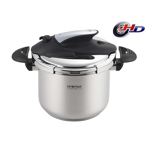 落合務ステンレス圧力鍋22cm■安定して持つことができる両手タイプ。調理の時間が大幅に短縮。料理の素材を損なわずに調理できるので栄養満点！省エネだから光熱費の節約にもなりとっても便利。蓋はハンドルを回して簡単に開閉できる新構造！ ■商品詳細...