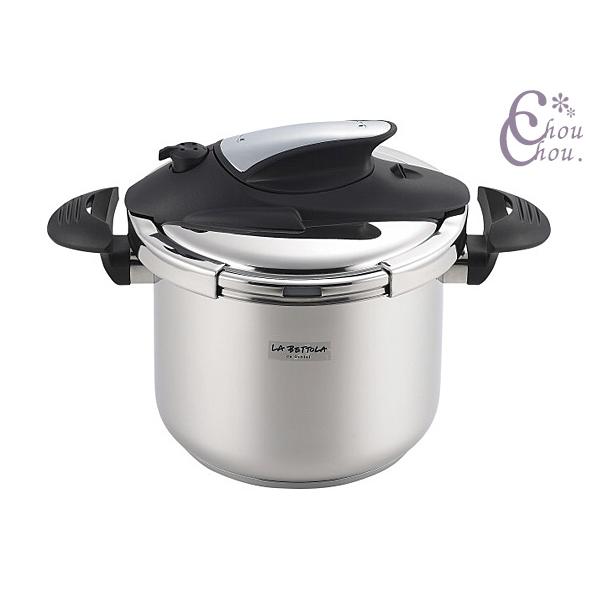 落合務ステンレス圧力鍋22cm■安定して持つことができる両手タイプ。調理の時間が大幅に短縮。料理の素材を損なわずに調理できるので栄養満点！省エネだから光熱費の節約にもなりとっても便利。蓋はハンドルを回して簡単に開閉できる新構造！ ■商品詳細...