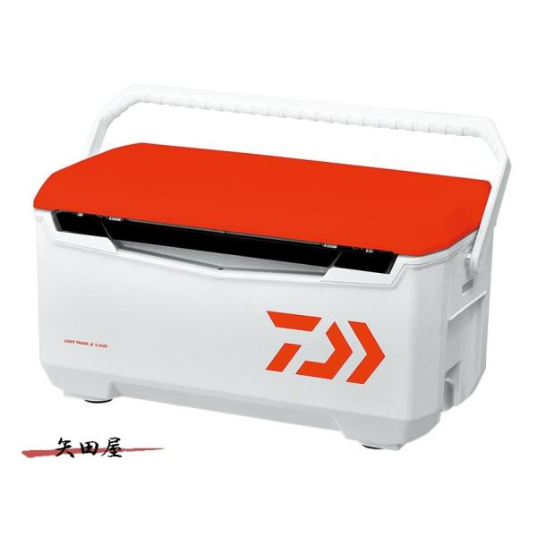 トランク型クーラー最軽量のライトトランクが、更に軽く、更に使いやすくなって新登場。対象魚に合わせて選べる32リットルと24リットルの2サイズロングボディーで大型〜中型魚までスッポリ収納（32L：内寸56.5cm）ダイワクーラー最軽量を実現軽...