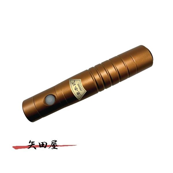 アニサキスを見つけることに特化したライトHapysonの優れた光学設計により従来の乾電池式アニサキスライト（YF-980）と比べて、約1.5倍の明るさになりよりアニサキスを見つけやすくなりました照射時間も「2時間」と、4倍に…！！！！！もち...