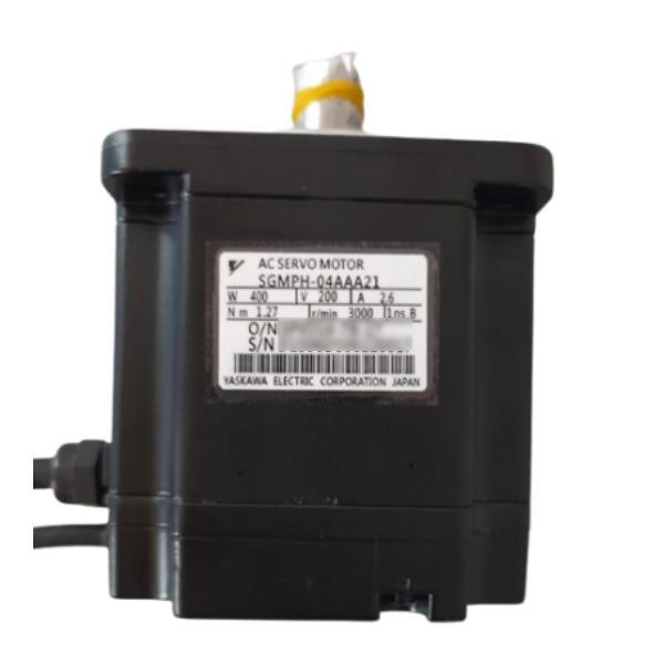 安川 SGMPH-04AAA21■配送について＜通常、12ー22日以内に発送致します＞★代引配送も可能です★海外倉庫より輸送のうえ、弊社を経由し国内宅配便にてお届けします■新古品（動作保証）（八重洲堂／保証期間：お届け日から１年間）■以下の...