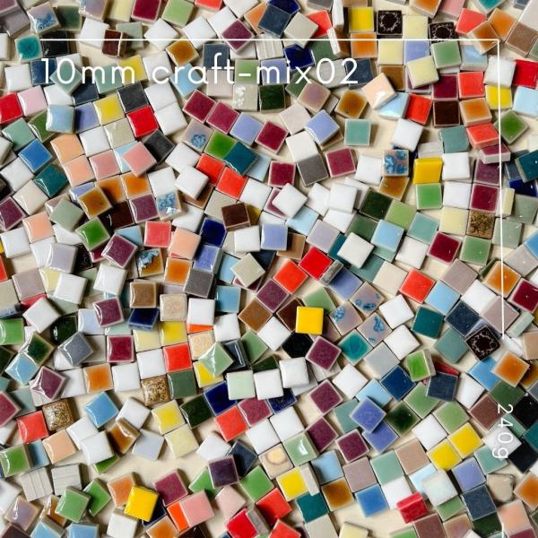 何色のタイルが入っているかは、届いてからのお楽しみ♪タイルのまち 岐阜県多治見市笠原から作善堂がお届けするタイルの袋詰めをどうぞ♪モザイクタイルクラフトなどにいかがでしょうか＊▼必ずお読みください▼【タイルサイズ】：10 ×10 × 4 (...