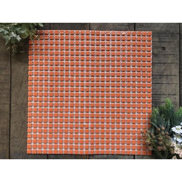 タイルのまち 岐阜県多治見市笠原から＊▼必ずお読みください▼【シート】：裏ネット貼り・表紙貼り・バラ から選択してください。【材質】：磁器質 施釉【タイルサイズ】：10 ×10 × 4 (mm)【シートサイズ】：298 × 298 (mm)...