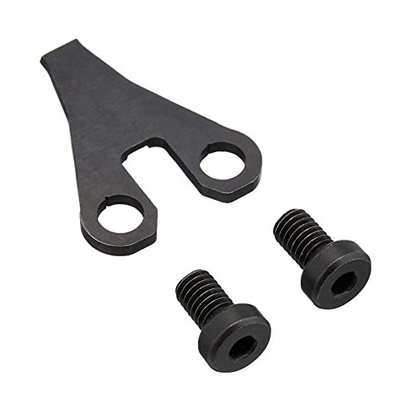 型枠の面木止めに。取り付けることで先端が材料に引っかかりやすくなり、面木の斜面に釘を打ち込みやすくなります。