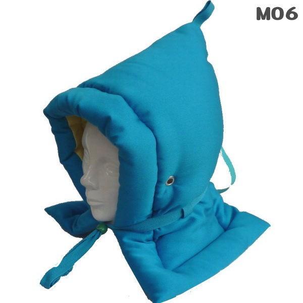 Mサイズ（小学生用 子ども用）防災頭巾 M06サイズ:約27×46×7.5cm表地:アクリル系カネカロン100%　難燃糸使用裏地:綿100%　中綿:難燃ポリエステル70%　ポリエステル30%　難燃綿使用★耳穴開きで声が聞き取り易く安心★名札...