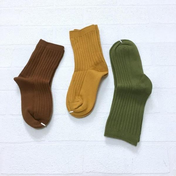 どんなコーデにも合わせやすいリブソックス履くだけでさりげなくオシャレ度アップ。靴を選ばないので色んなシーンで楽しめます。【サイズ】S(1-3歳)・M(3-5歳)・L(6-8歳)・XL(9-12歳)【セットカラー】チョコ・マスタード・グリーン...