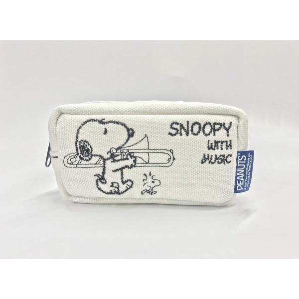 ホワイトの帆布生地にブラックの刺繍です。外装は８号帆布（はんぷ）、内部はボア製でマウスピースをしっかりガードします。１本入として最適ですが、マウスピースの形状にもよりますが２本収納することも可能。 日本製。限定商品ですので数には限りがございます。