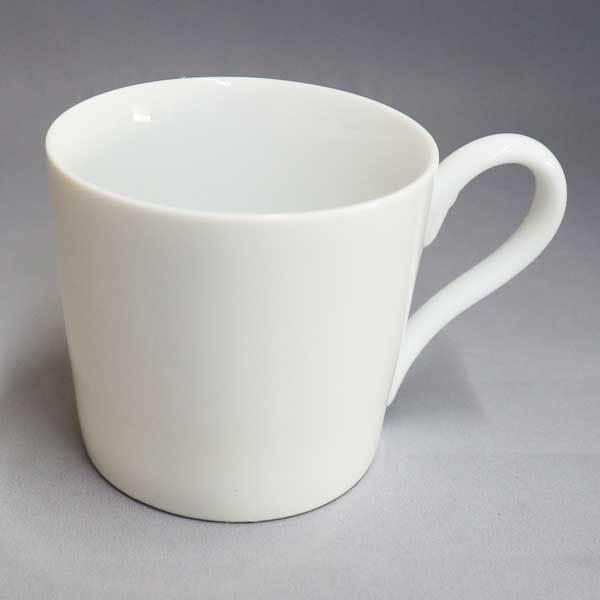 レギュラー　色　：白サイズ：口径7.3cm×高さ6.7cm、持ち手込み幅10.3cm重　量：150ｇ容　量：満水時180cc素　材：陶器生産国：日本　美濃焼仕　様：電子レンジ可・食器洗浄機可この商品は、アウトレット商品です。ご検討の際は、当...