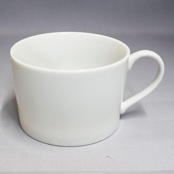 レギュラー　色　：白サイズ：口径8.2cm×高さ5.6cm、持ち手込み幅10.9cm重　量：140g容　量：満水時190cc素　材：磁器生産国：日本　美濃焼仕　様：電子レンジ可・食器洗浄機可この商品は、アウトレット商品です。ご検討の際は、当...