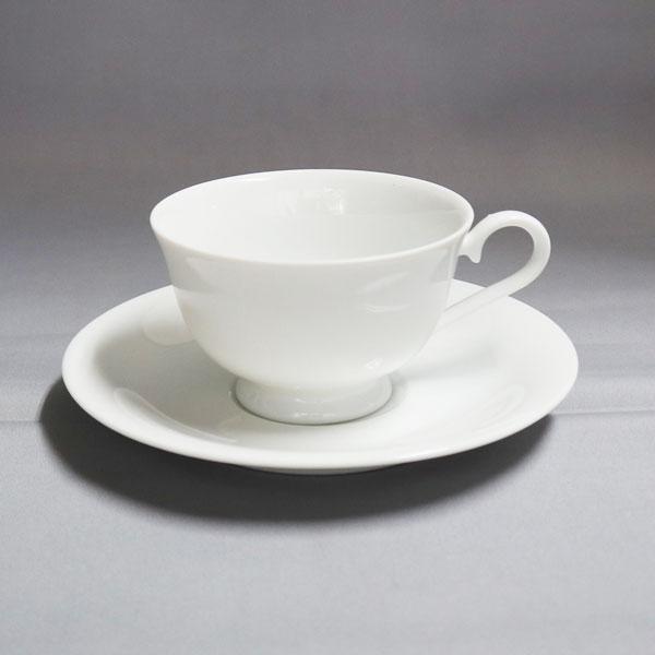 カップ&amp;ソーサーサイズ：カップ口径9.6cm×高さ5.9cm、持ち手込み幅12.2cm　　　　ソーサー直径15.8cm×高さ2cm重　量：カップ120ｇ、ソーサー180ｇ容　量：カップ満水時200cc素　材：陶磁器生産国：日本　美濃...