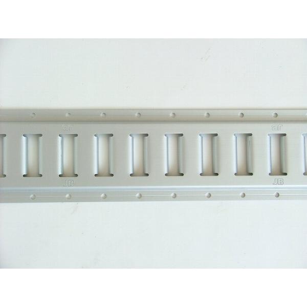 材質//アルミA6061S-T6寸法//長さ：3200mm、重量：3.90kg寸法図//画像よりご確認下さい表面処理//アルマイトクリアー※北海道につきましては、標準運賃1,050円（税込み）にプラスして1個口あたり別途4,320円（税込み...